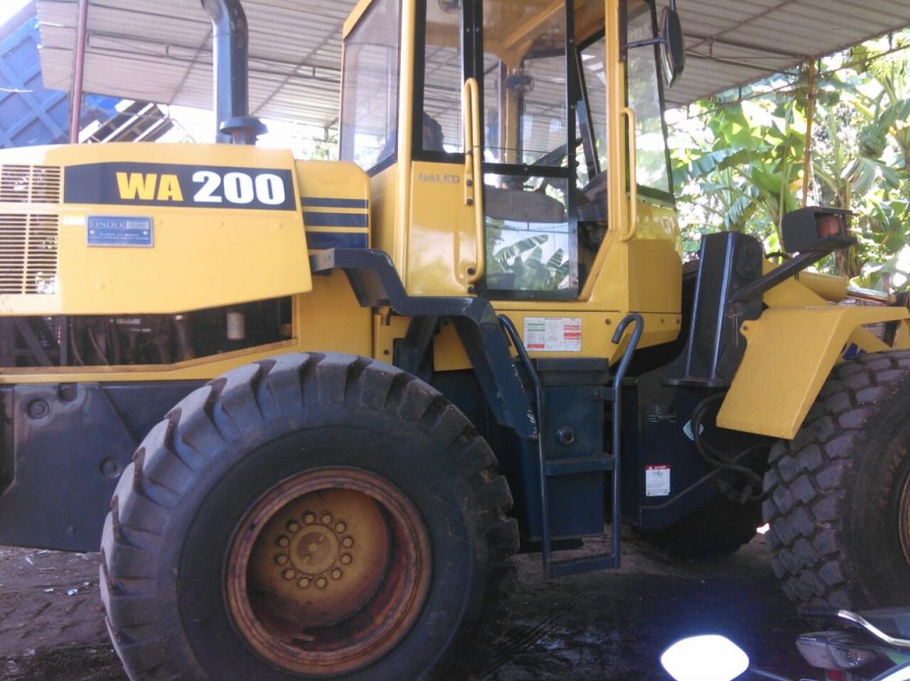 Wheel Loader WA200-5 Tahun 2007 Surabaya – Alat-Berat.com
